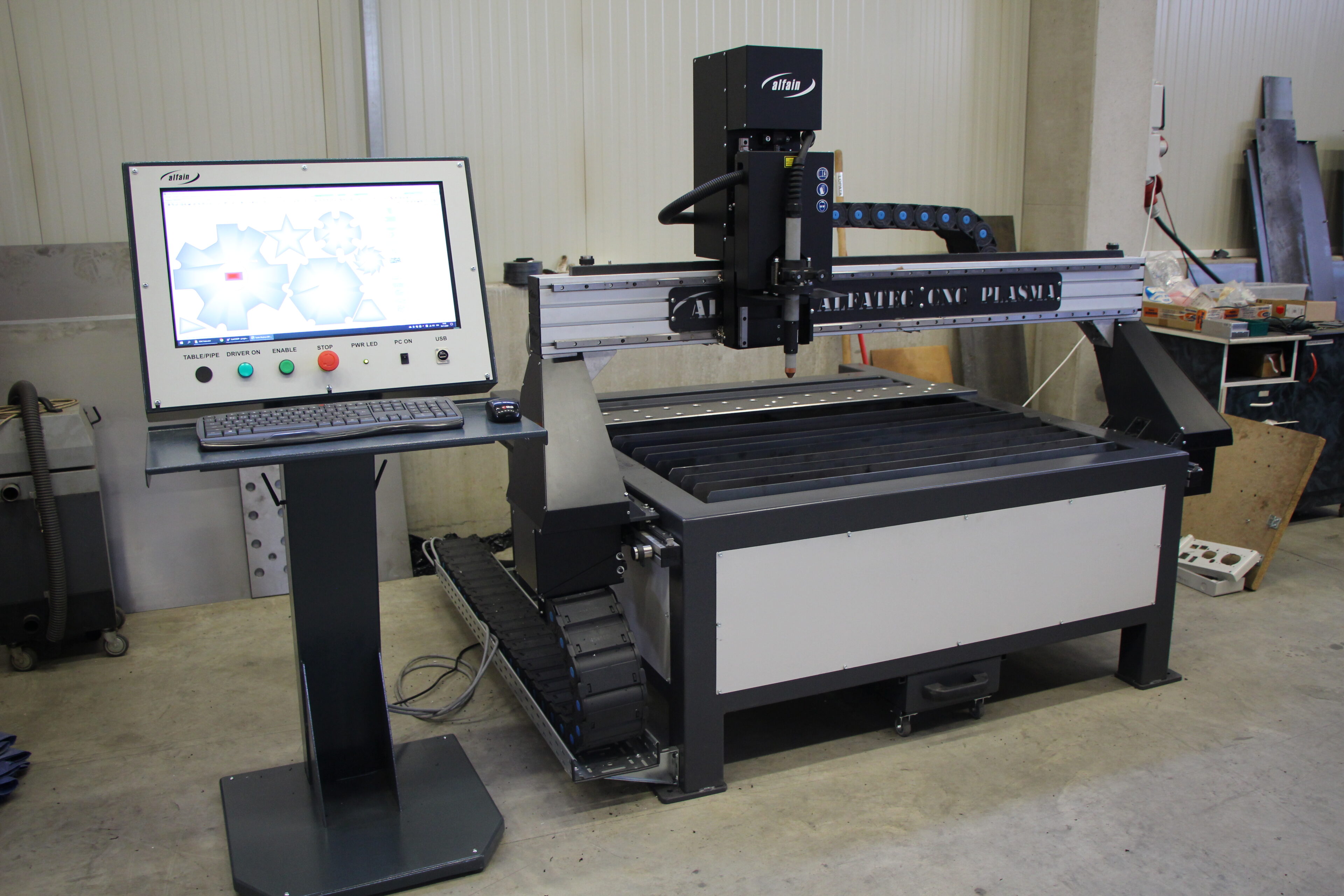 A new solution design for small tables | CNC